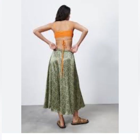 Zara | Skirts | Zara Green Parsley Silky Boho Gypsy Flowy Maxi Skirt ...
